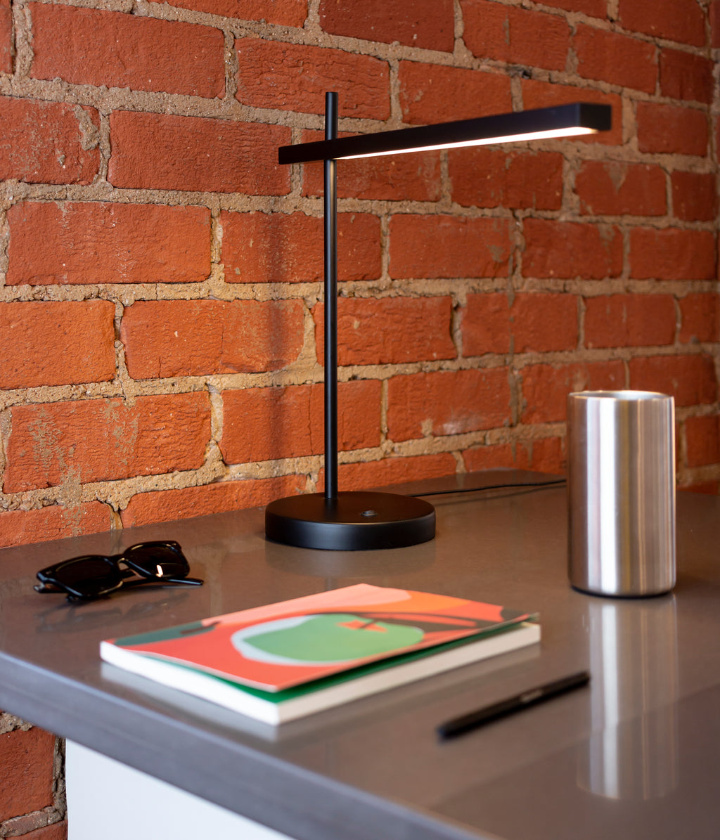 HATCH Desk Lamp – Monarch Lighting